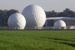 Hoe werkt een vliegtuig radar systeem? – Vliegtuig Volgen met Vliegtuig ...