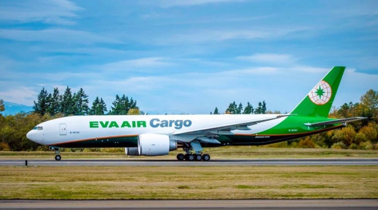 EVA Air neemt Boeing 777 in ontvangst – Vliegtuig Volgen met Vliegtuig ...